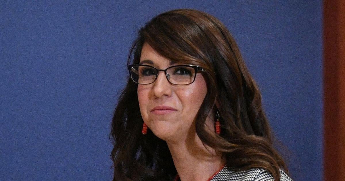Lauren Boebert Loses it on the House Floor, Throws Mask in the Face Of ... Lauren Boebert Loses it on the House Floor, Throws Mask in the Face Of ...